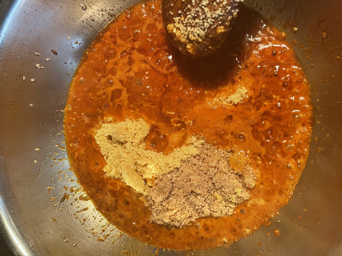 Aakha Ringan Bateta nu Shak | Gujarati Eggplant and Potato Curry