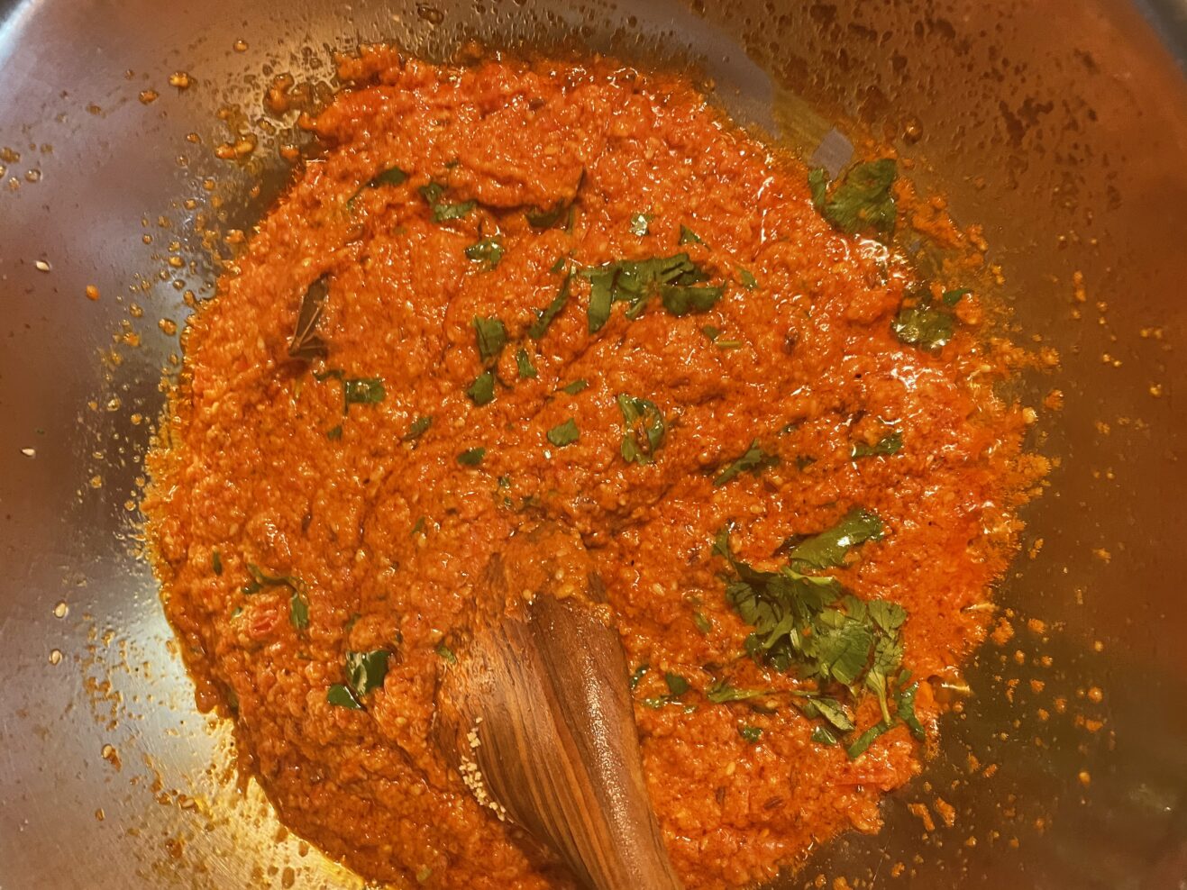 Aakha Ringan Bateta nu Shak | Gujarati Eggplant and Potato Curry