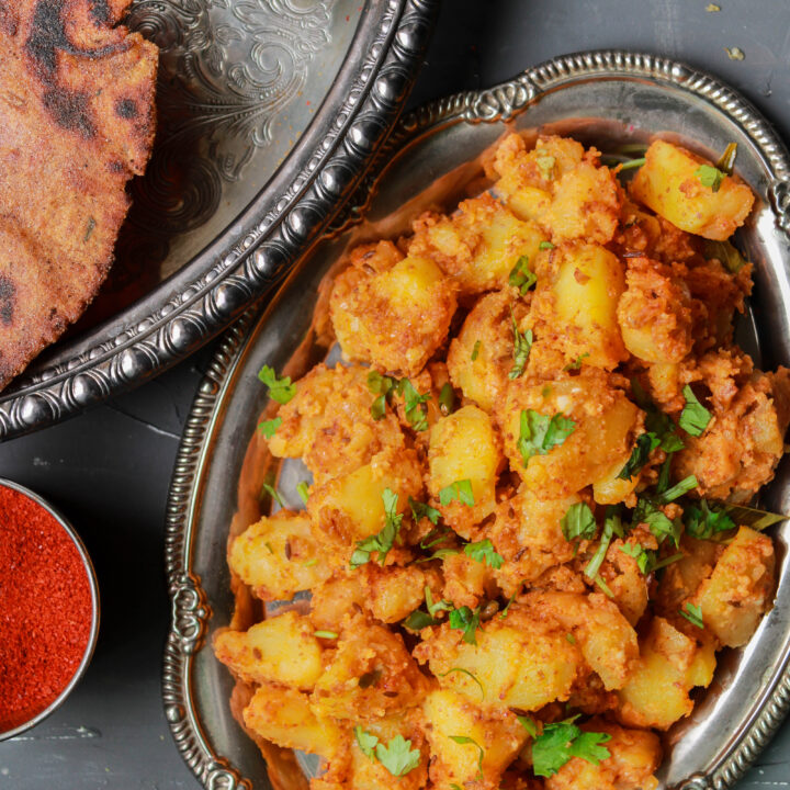Methi Thepla | Gujarati Thepla - The Whisk Addict - Easy Recipes With A ...
