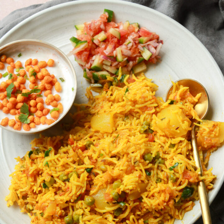 Instant Pot Tehri | UP Style Tehri Recipe - The Whisk Addict - Easy ...