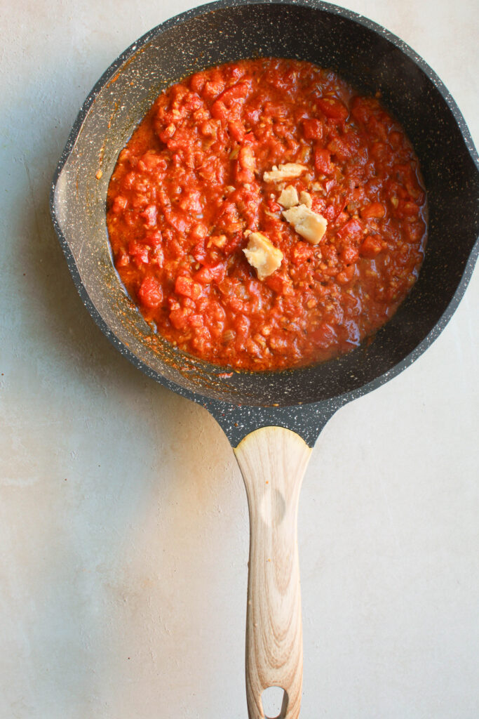 Sev Tamatar Ki Sabji | Sev Tameta Nu Shaak - The Whisk Addict - Easy ...